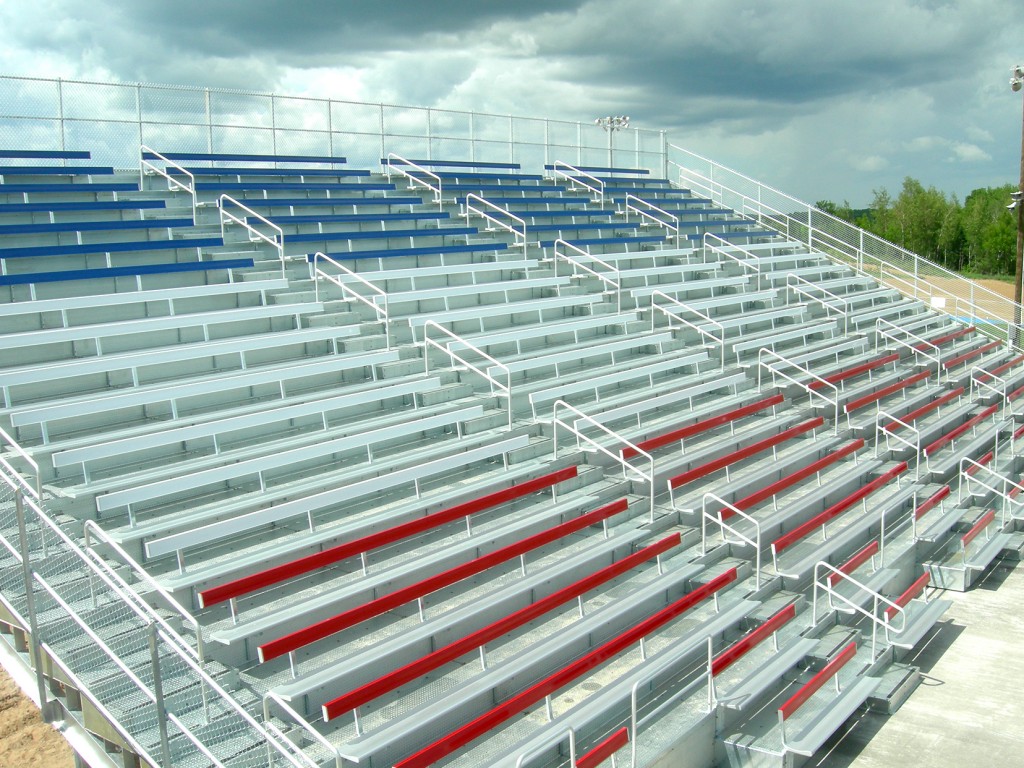 jw-industries_spectactor-seating_stadiums_crandon-raceway - JW ...